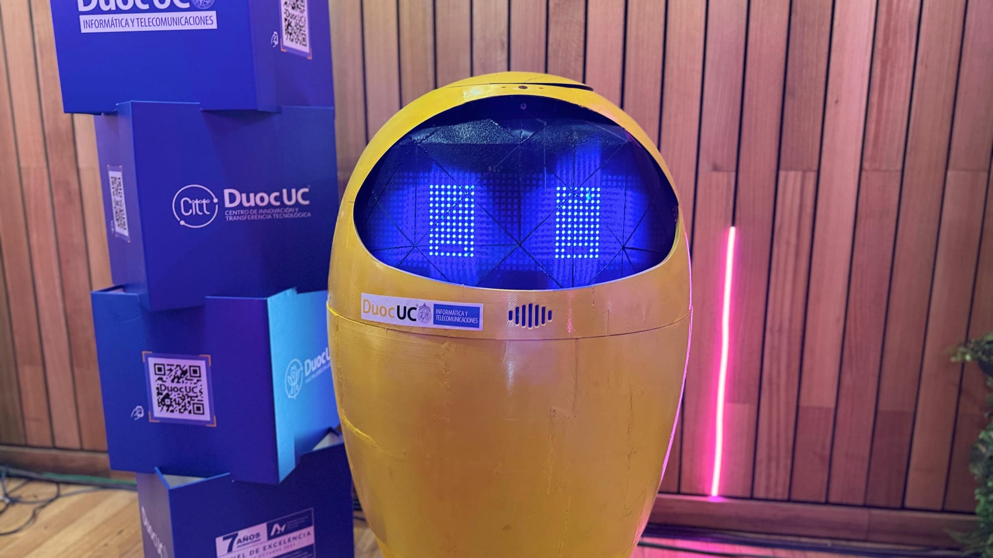 Bitty: Innovación estudiantil en IA y robótica presentada en congreso ...