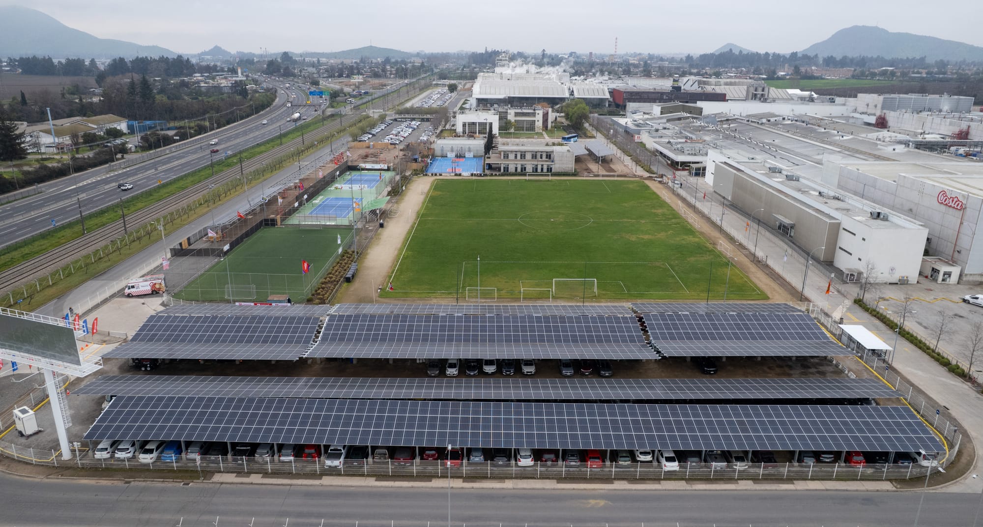 Carozzi y Copec ponen en marcha el estacionamiento fotovoltaico más ...
